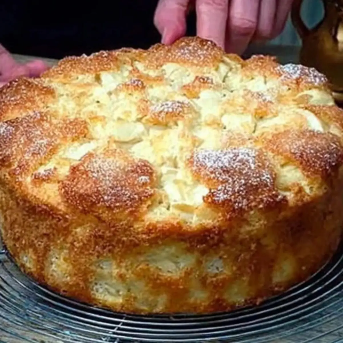 Apfel Schmandkuchen – Einfach und lecker in 10 Minuten - Noras Kreationen