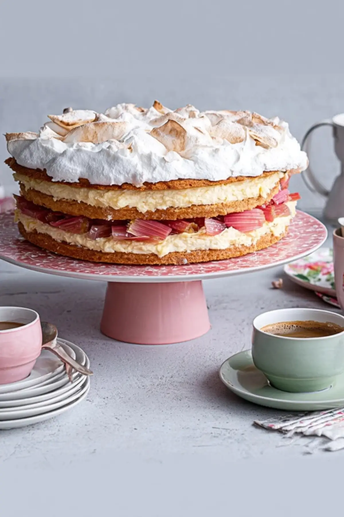 Rhabarber Torte: Einfaches Rezept für einen fruchtig-süßen Genuss ...