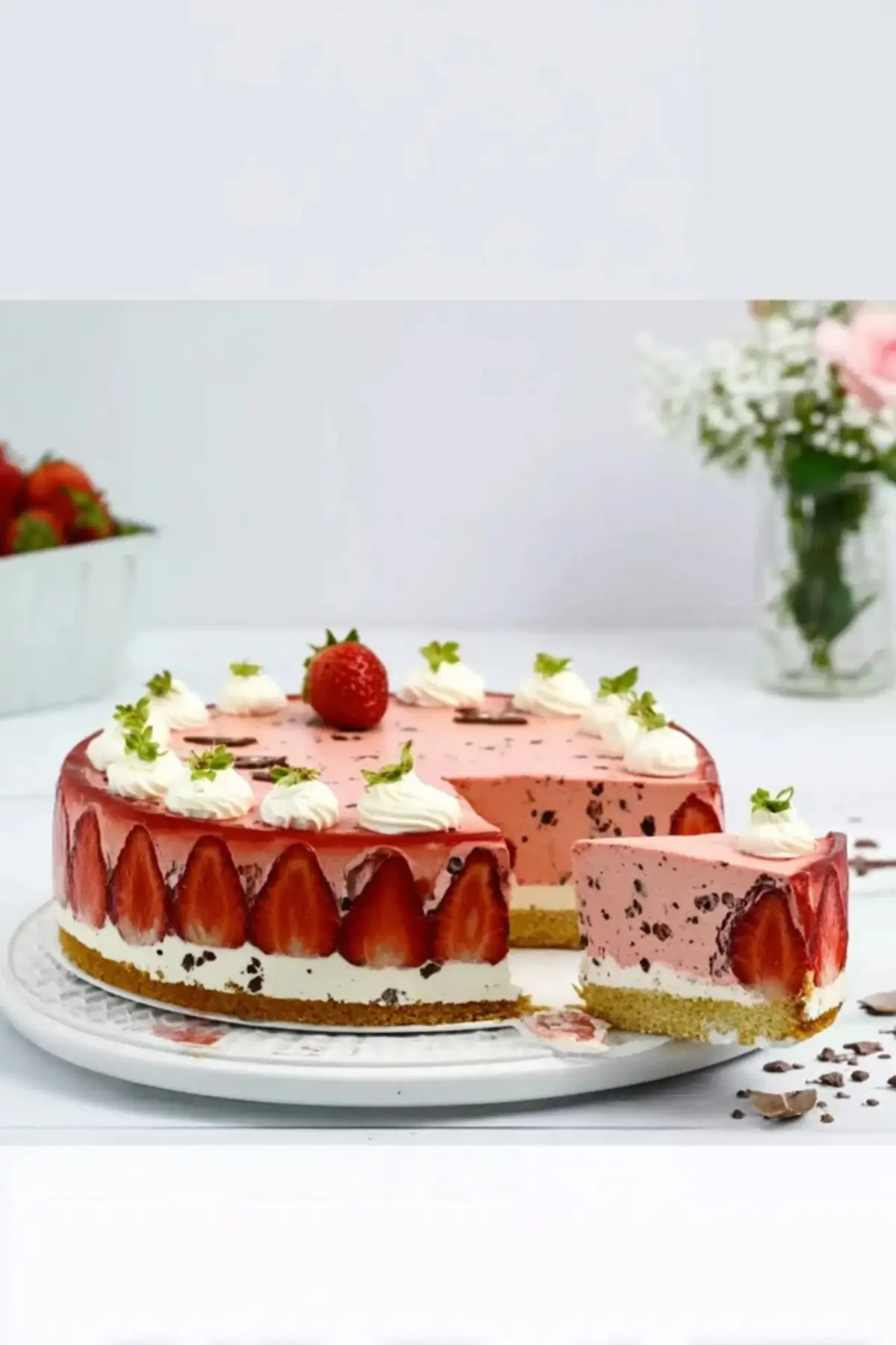 Erdbeer Stracciatella Torte: Einfaches Rezept für ein köstliches ...